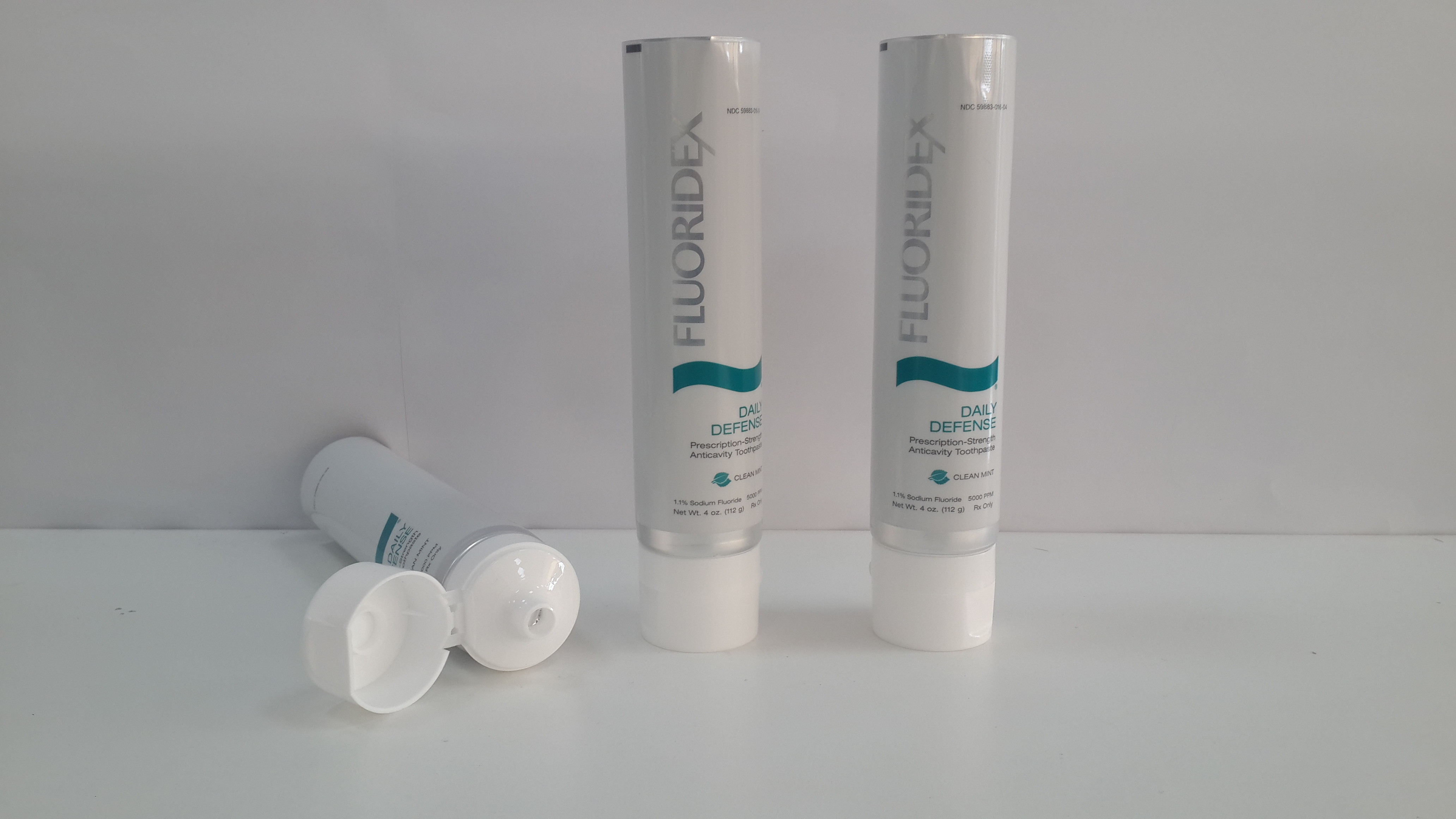4oz Glossy / Matt Varnish Surface Soft Toothpaste Tube Containers Top ...