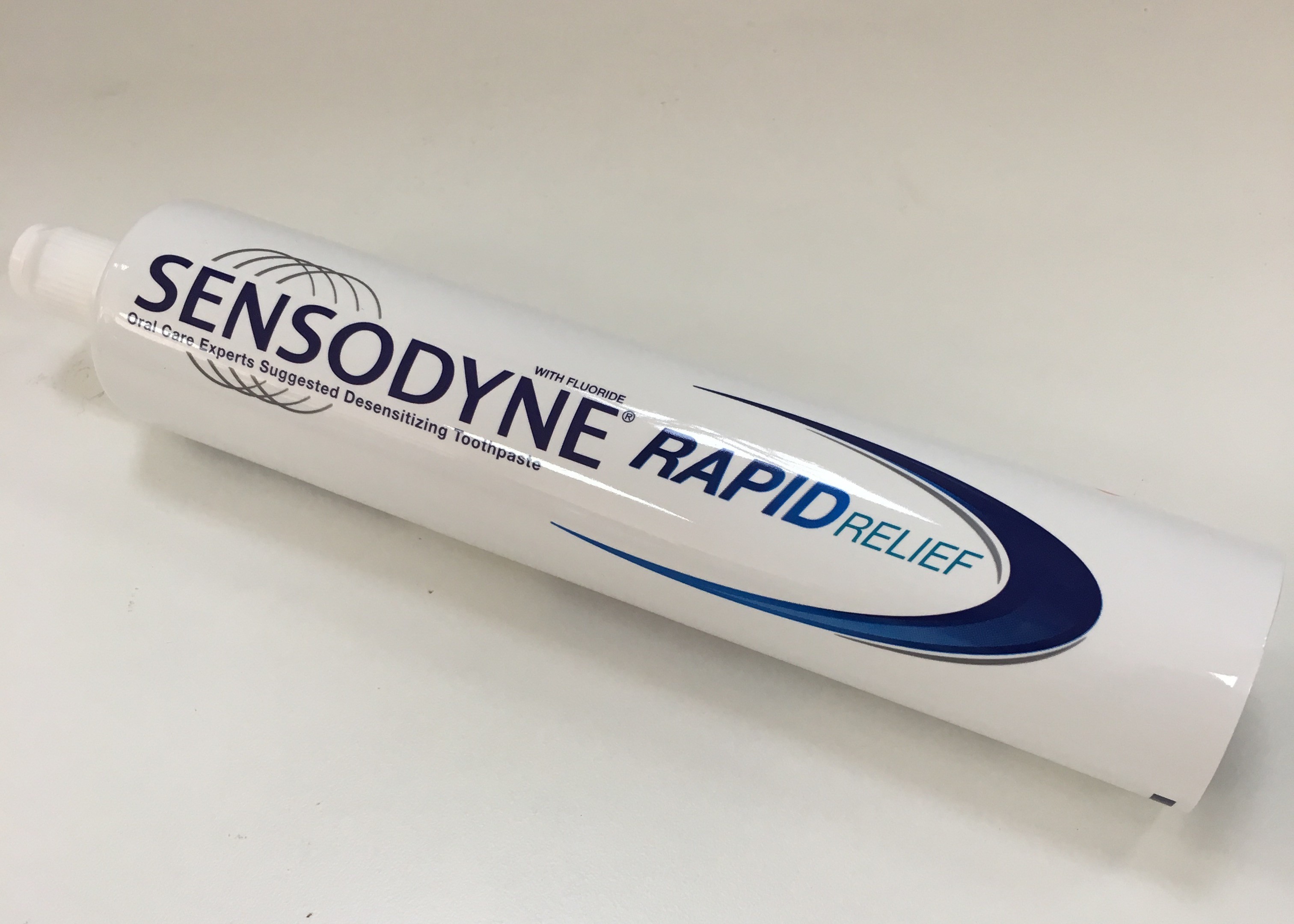 Flip Top Cap Empty White Web Laminated Cosmetic Tube Packaging GMP Standard